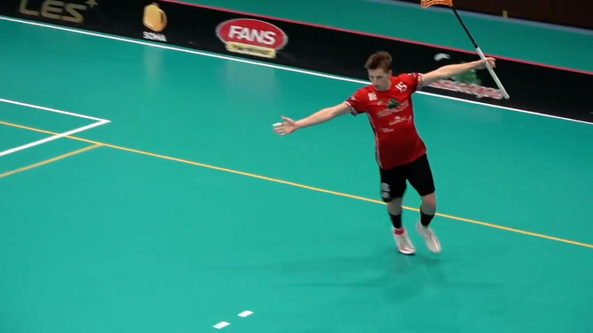 Video: "Lielvārdei/Fat Pipe" otrā uzvara un līderes gods – Florbols ...